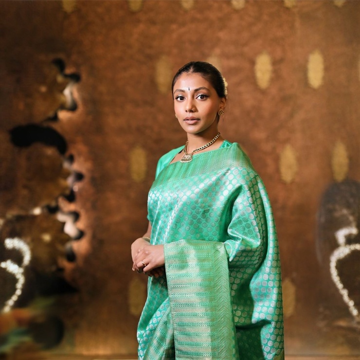 Picture of Charithra Chandran