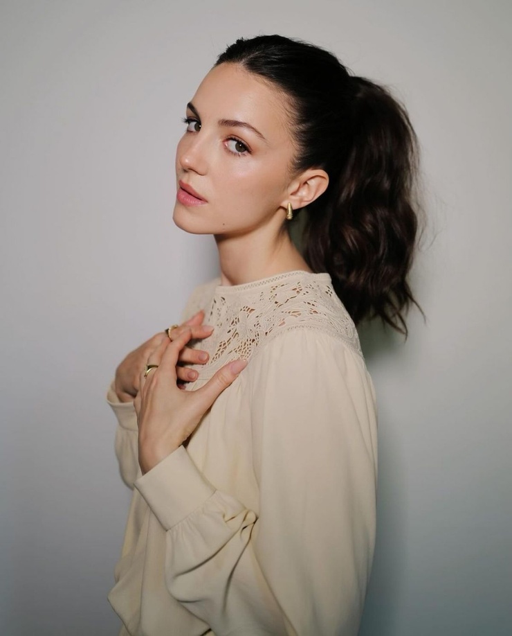 Picture of Ella Hunt