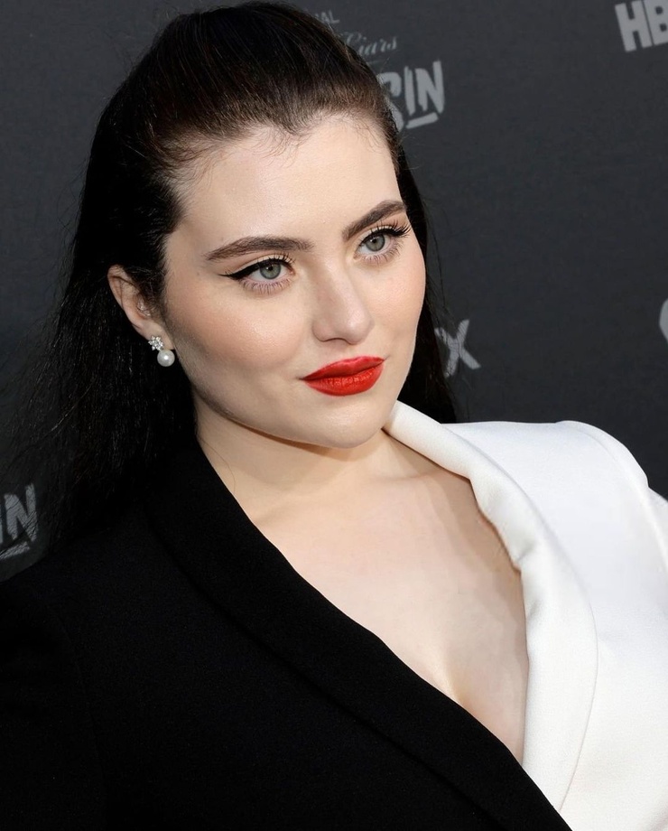 Picture of Lilla Crawford