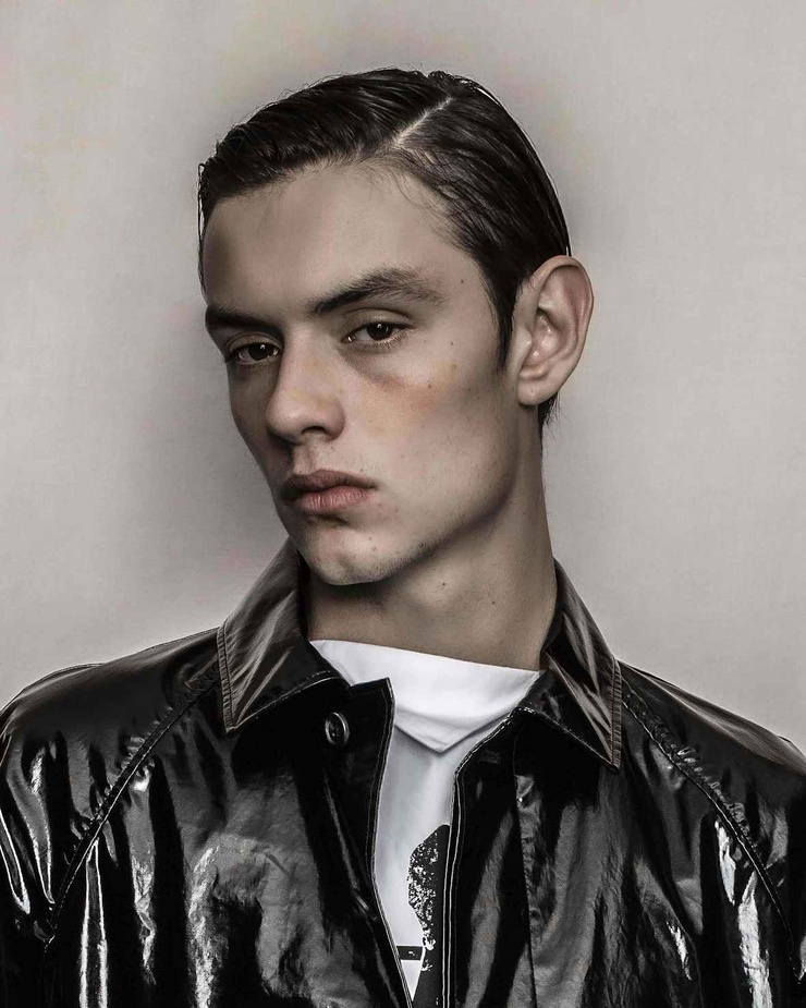 Louis Partridge image