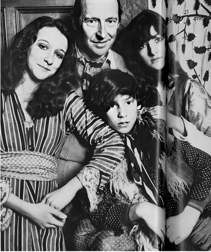 1969.07 - UK Vogue, by Norman parkinson