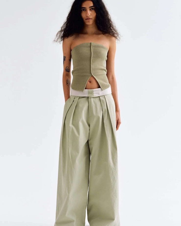 Picture of Aline Santos model