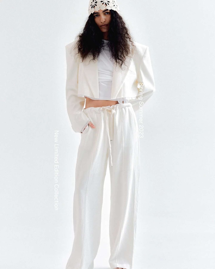 Picture of Aline Santos model