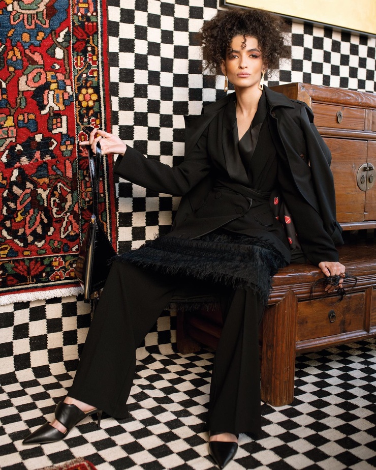 Picture of Aline Santos model