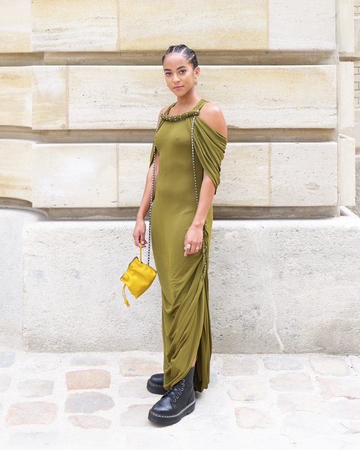 Picture of Lou Llobell