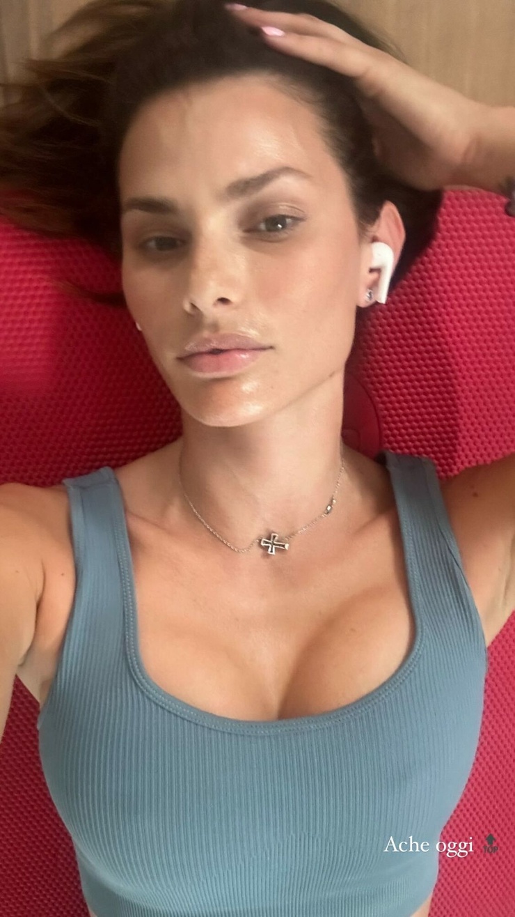 Dayane Mello picture