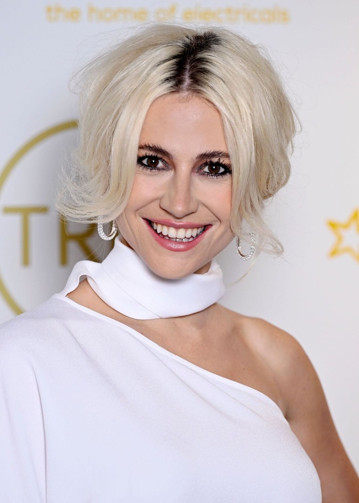Pixie Lott picture