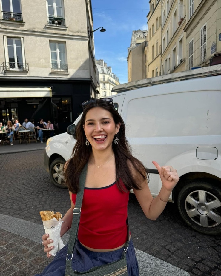 Picture of Isabel Deroy-Olson