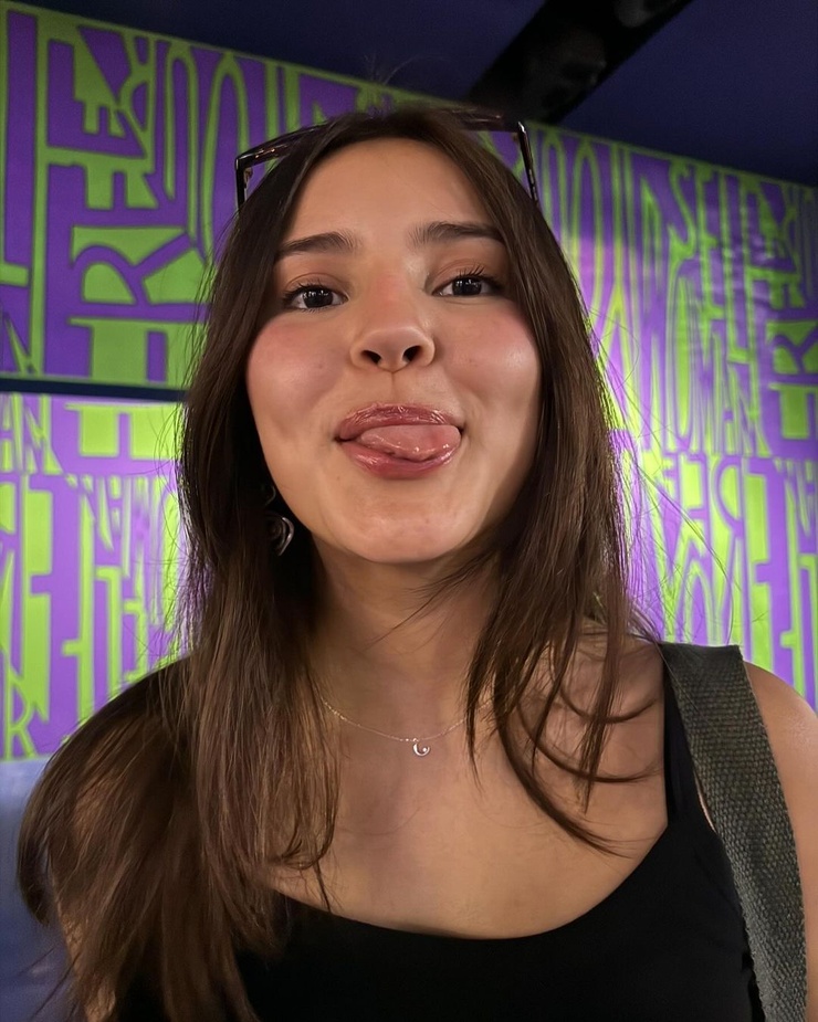 Picture of Isabel Deroy-Olson