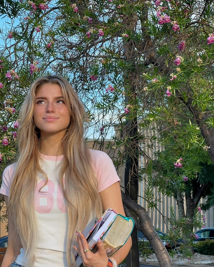 Picture of Hannah Stein