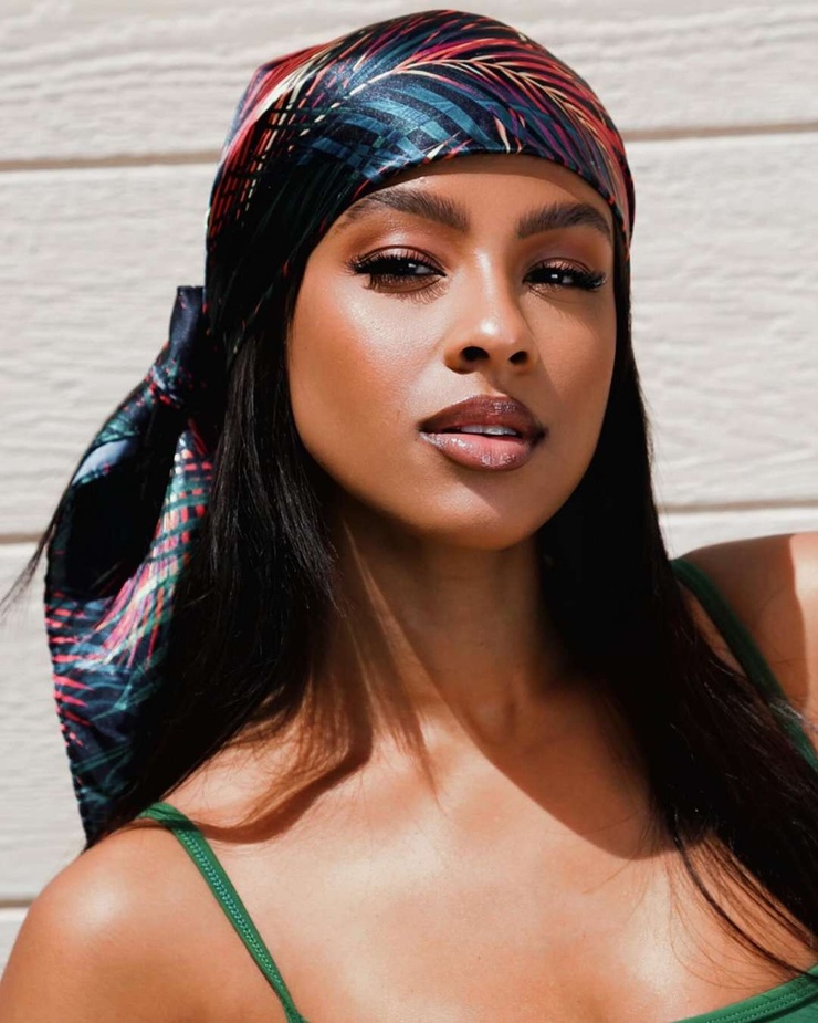 Mandy Williams image