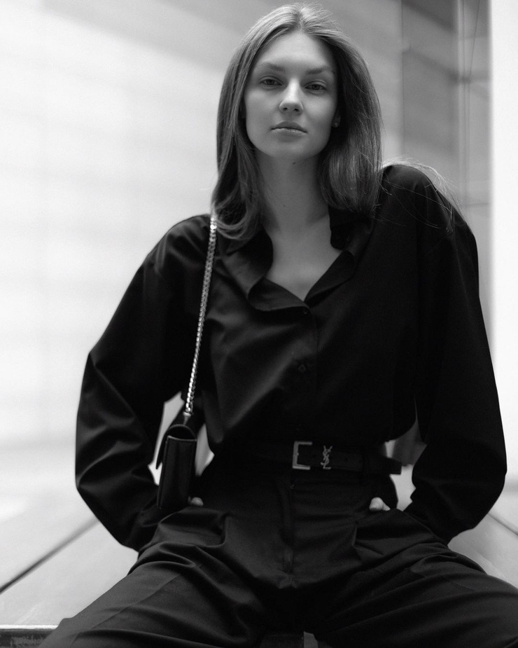 via Instagram (@vikalevina__)