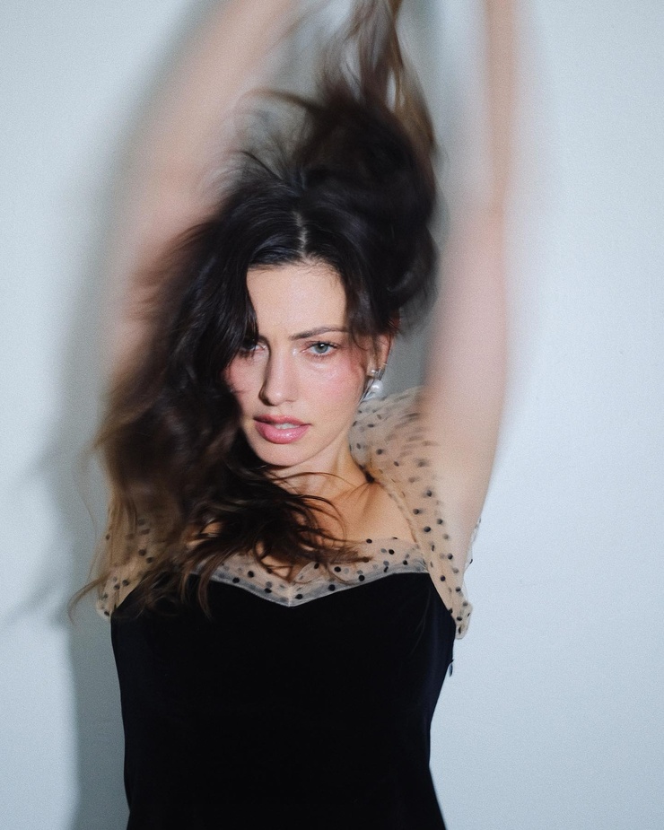 Picture of Phoebe Tonkin