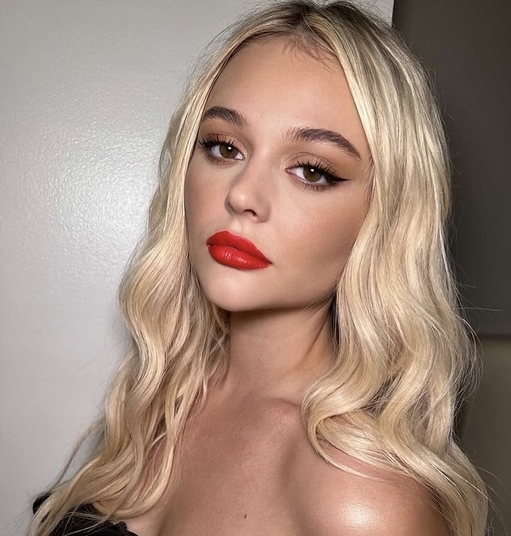 Image of Emily Alyn Lind