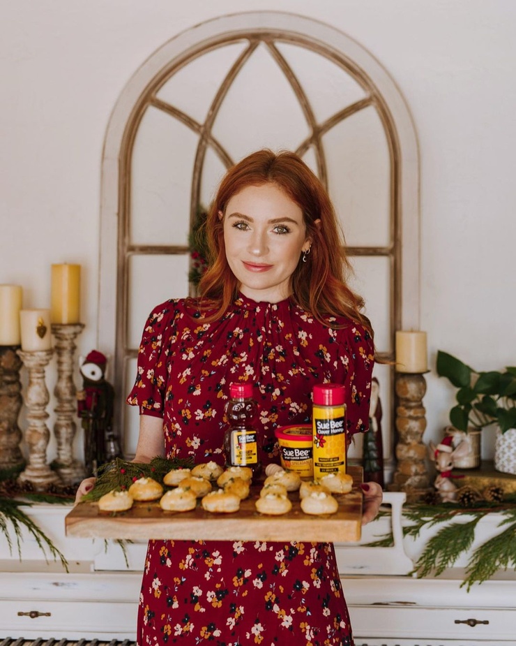 via Instagram (@xomissdanielle)