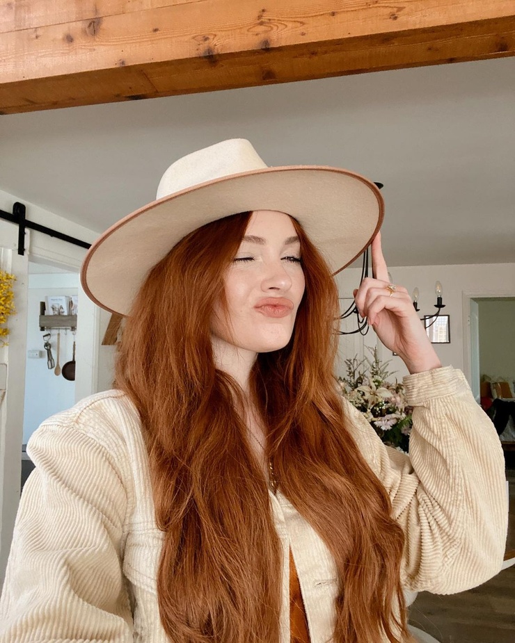 via Instagram (@xomissdanielle)