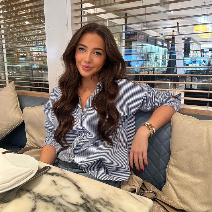 Image of Lucy Thomas