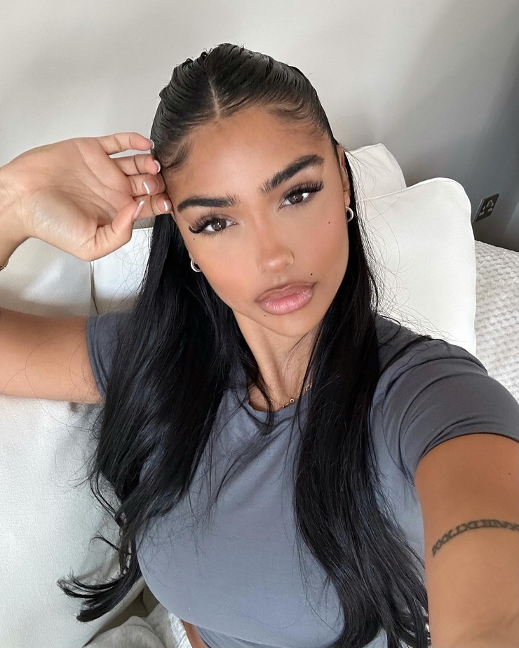 Picture of Mya Mills