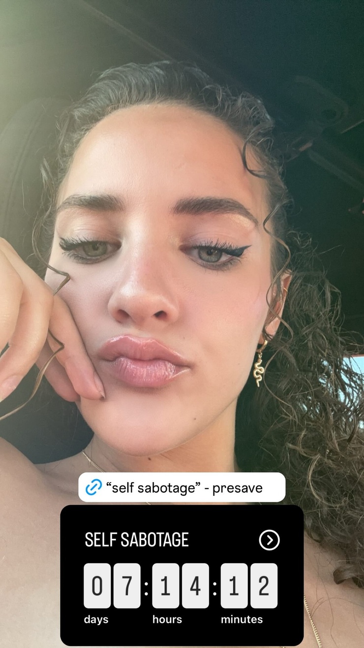 Picture of Sofie Dossi