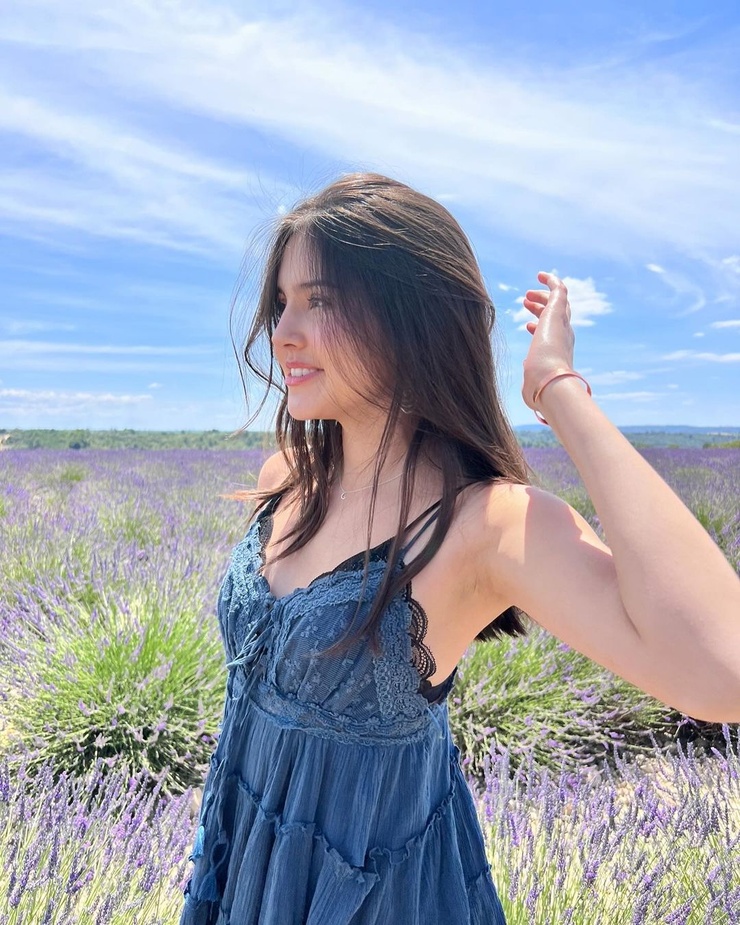 Picture of Isabel Deroy-Olson