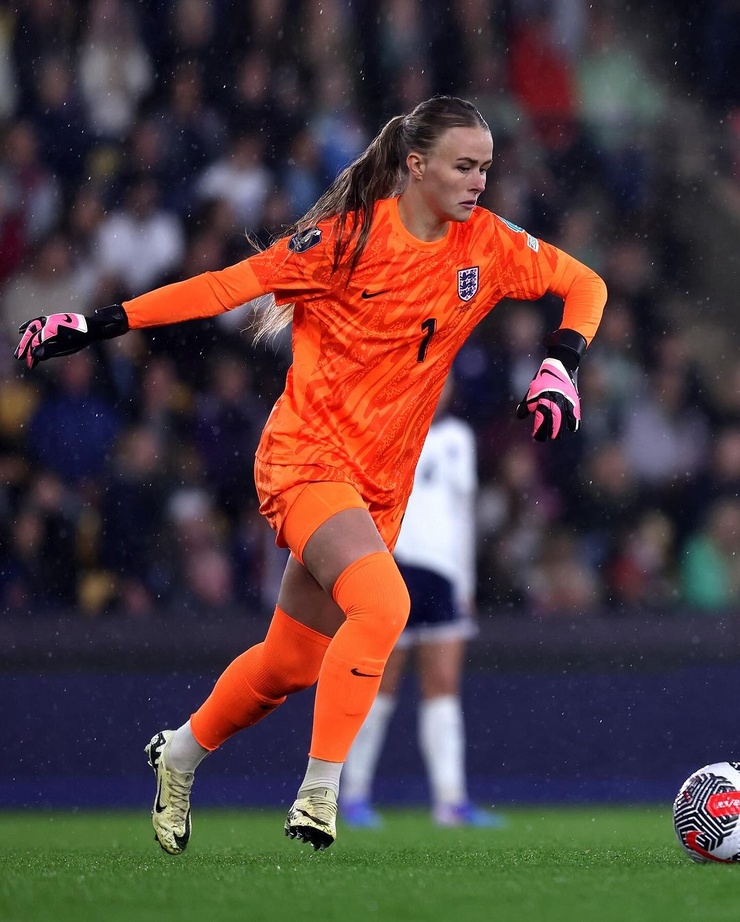 Picture of Hannah Hampton