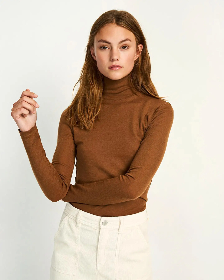 Julie Pedersen image