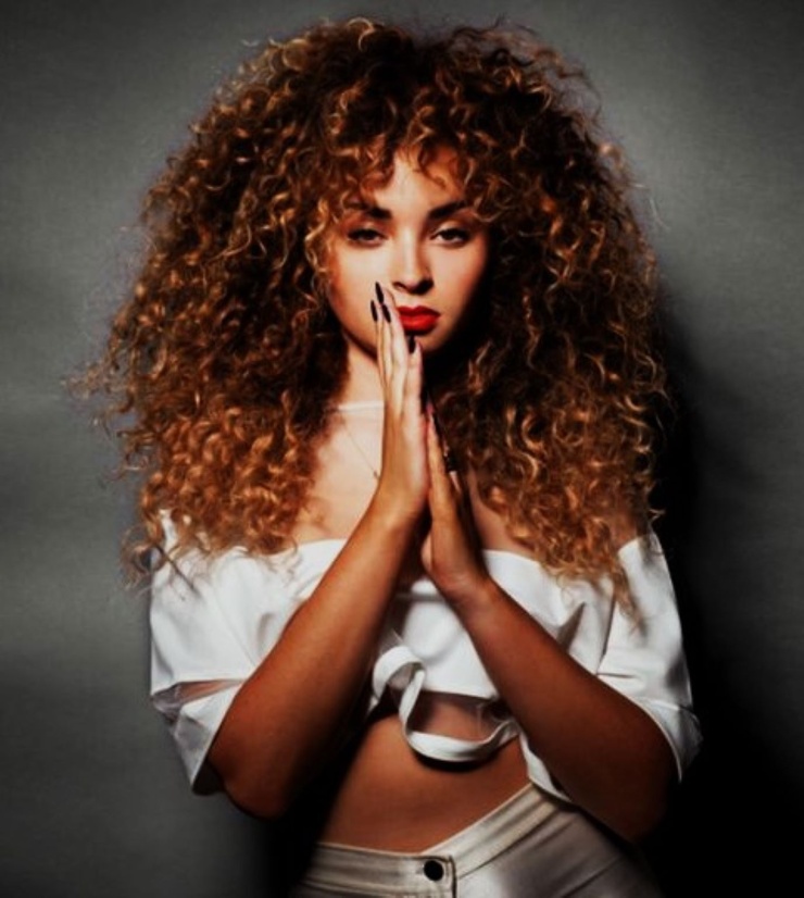 Ella Eyre