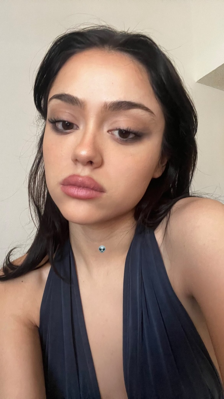 Picture of Nailea Devora