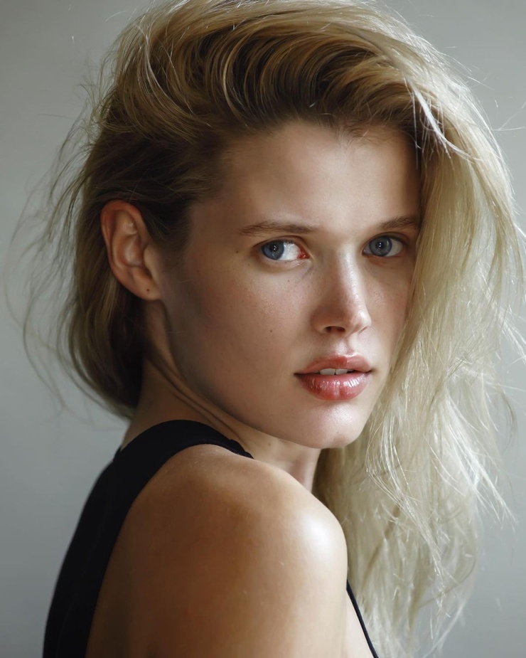 Image of Veronica Sanchez model