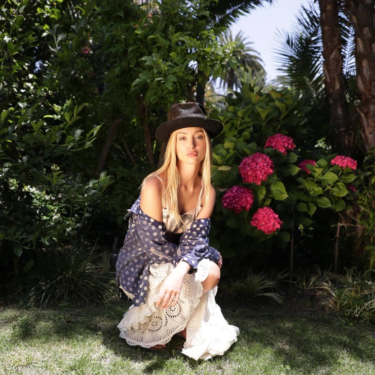 Picture of Bella Podaras