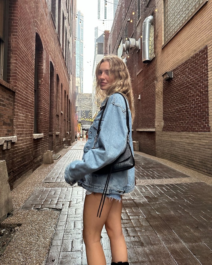 Brynn Rumfallo image