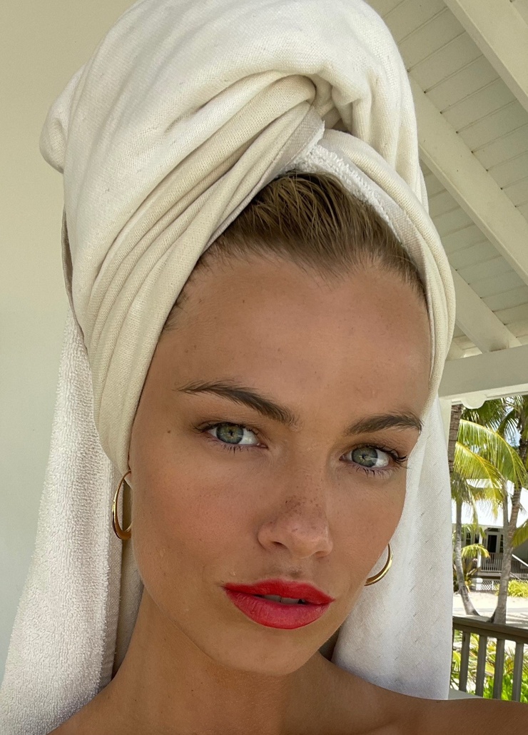 Picture of Hailey Clauson