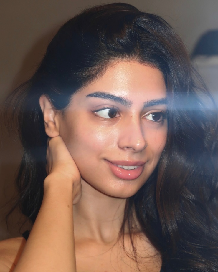 Khushi Kapoor picture