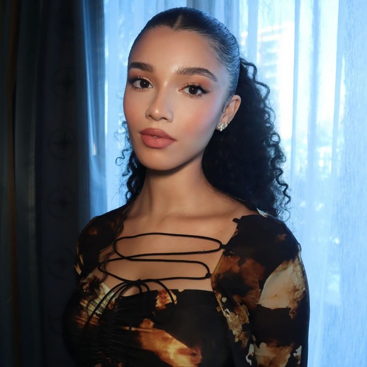 Picture of Malia Baker