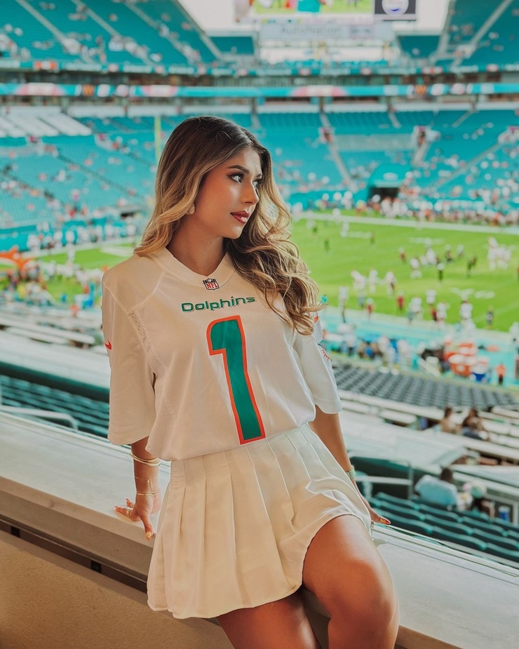 Picture of Elizabeth Elias