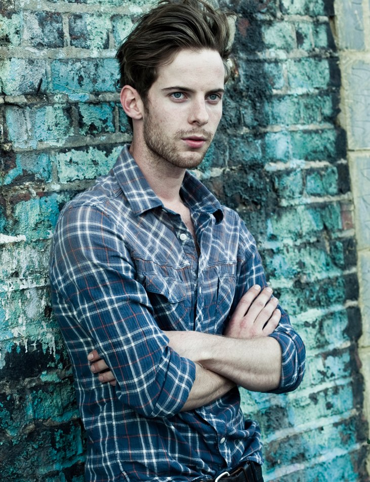 Picture of Luke Treadaway