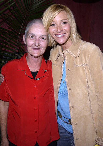 Sharon Holmes, Lisa Kudrow