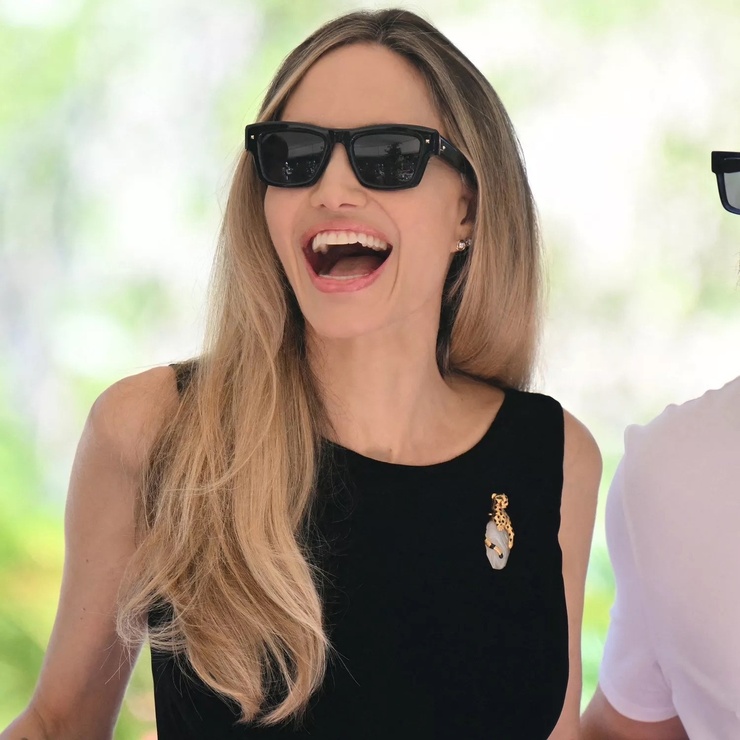 Angelina Jolie picture