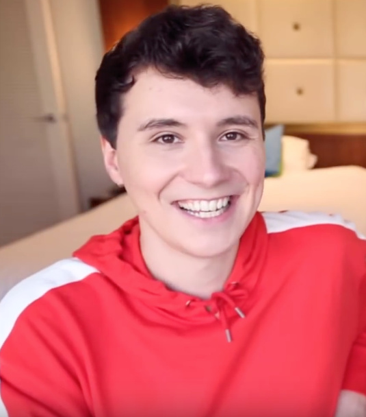 Picture of Dan Howell