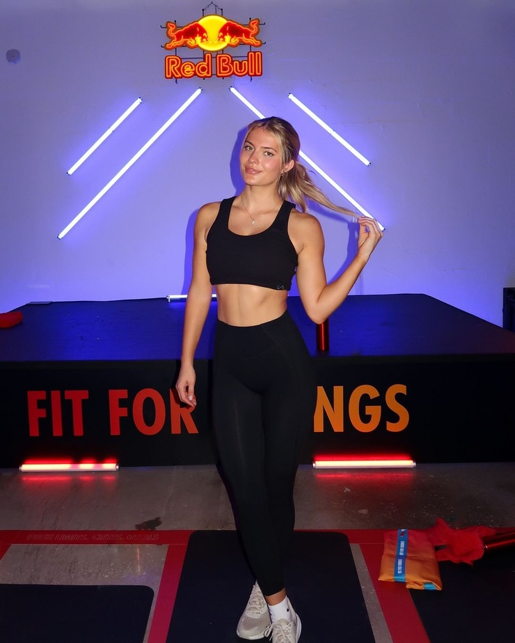 Picture of Hannah White (II)