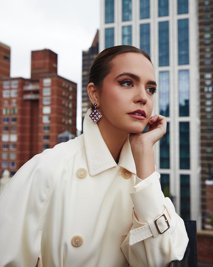 Bailee Madison picture