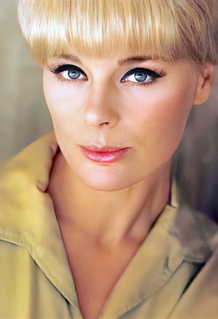 Elke Sommer