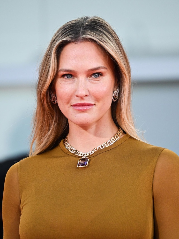 Picture of Bar Refaeli