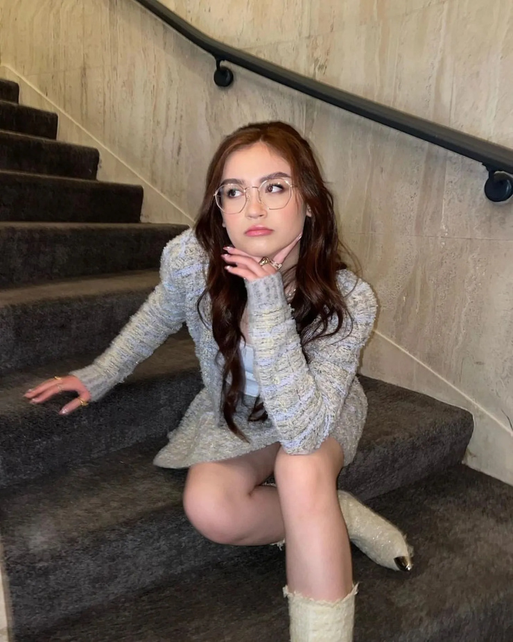 Anna Cathcart picture