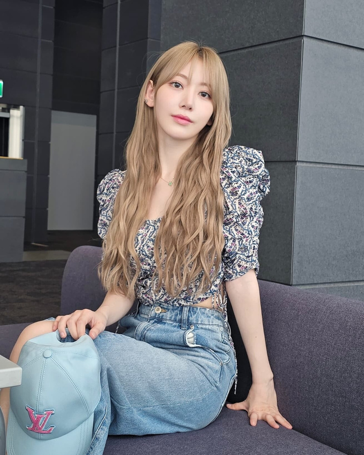 Picture of Sakura Miyawaki