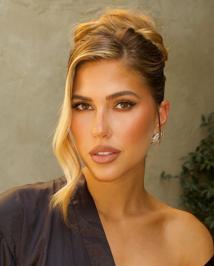 Picture of Kara Del Toro