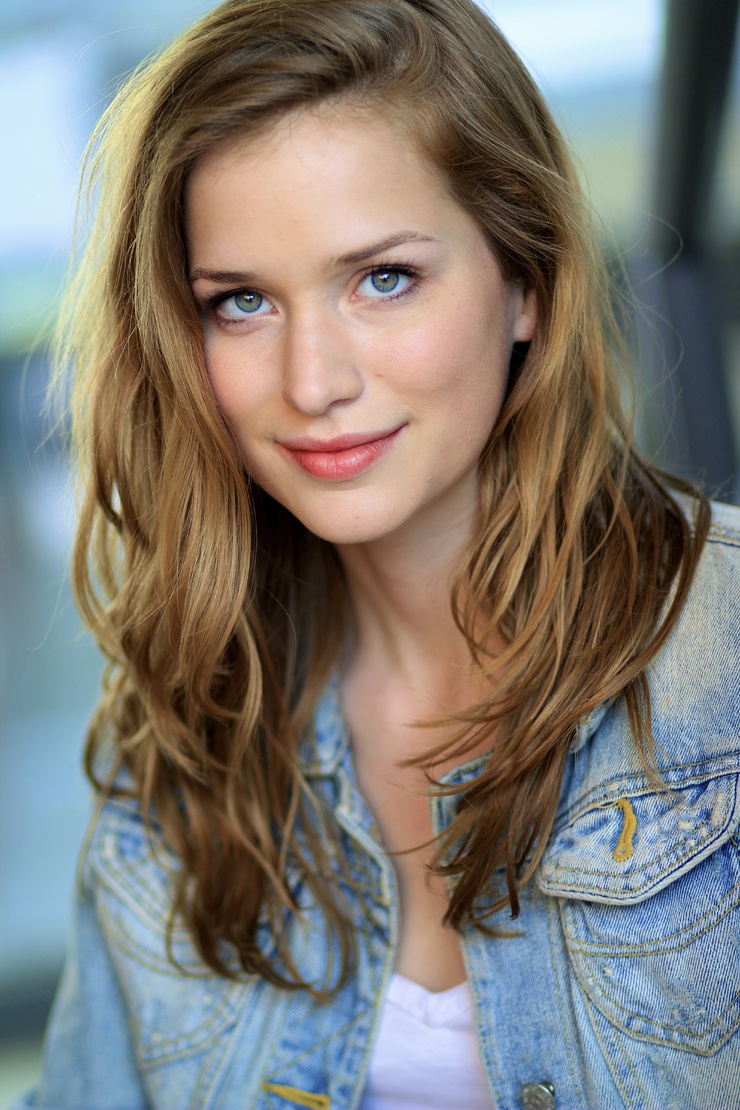 Picture of elizabeth lail