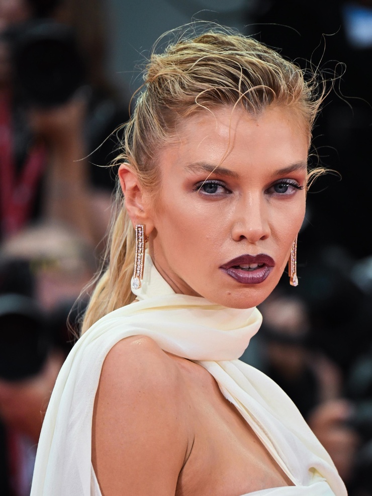 Stella Maxwell