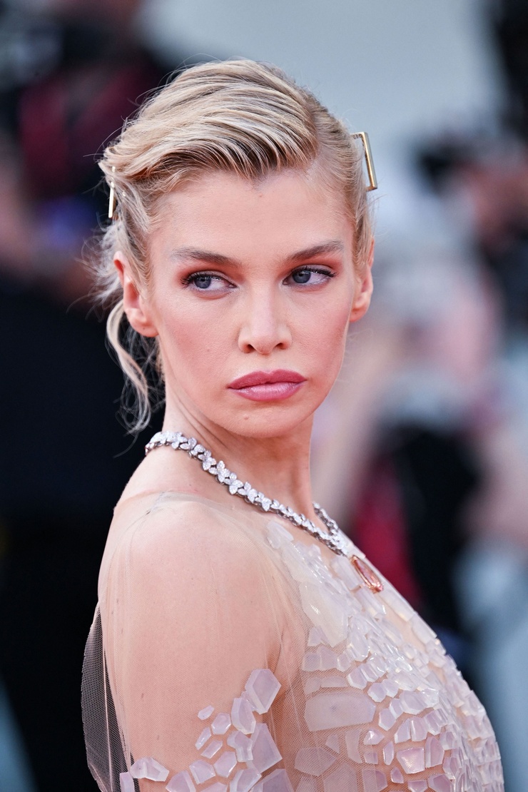 Stella Maxwell