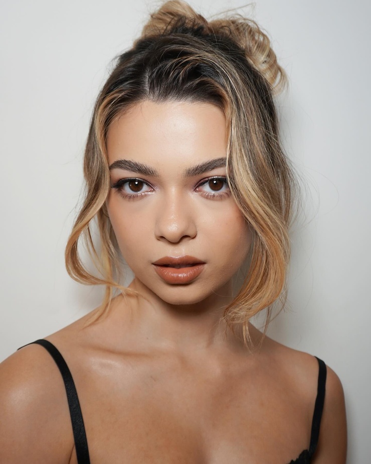 Picture of Nikki Hahn